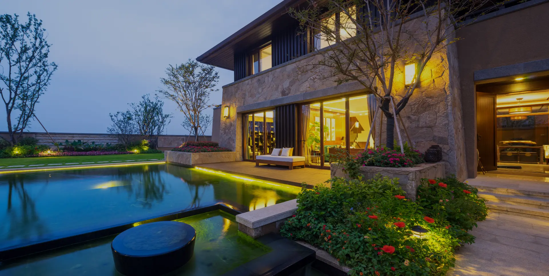 11 Great Landscape Lighting Ideas For Trees Pools Walkways And More